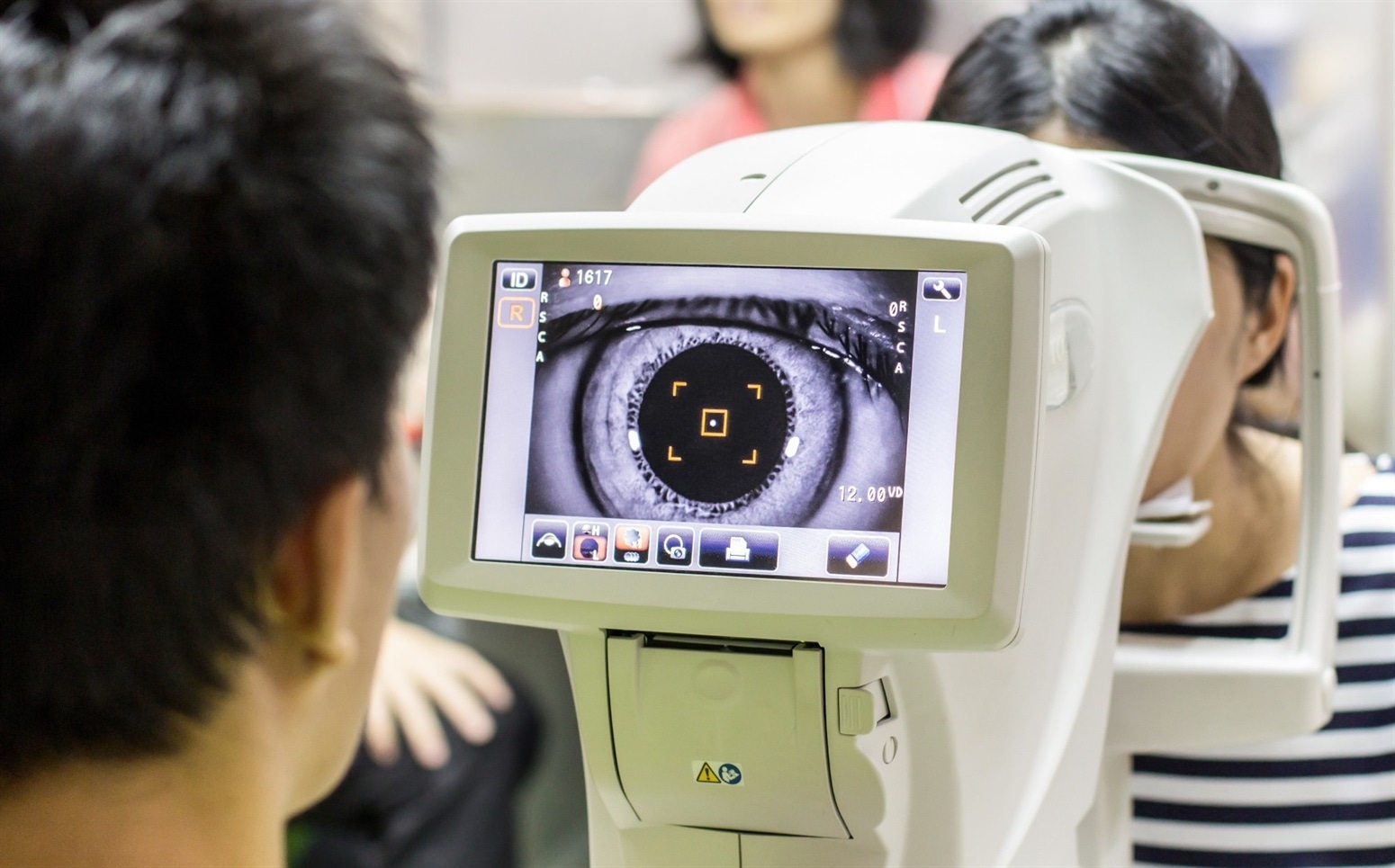 An Introduction to Biomedical Optics