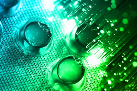 Advanced Fiber-Optic Spectroscopy for Remote Data Collection